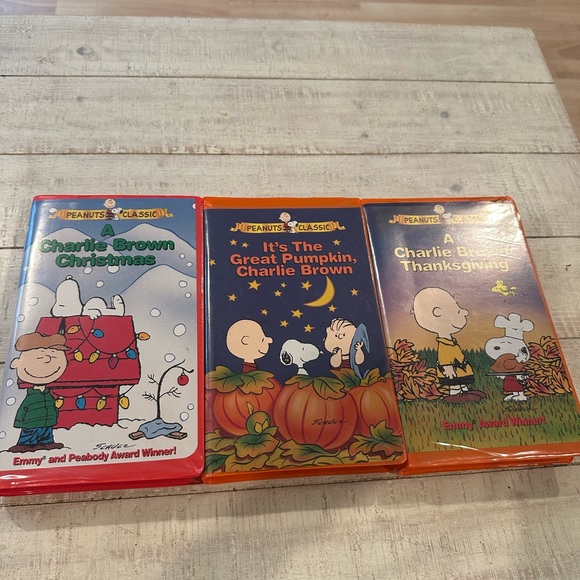Peanuts | Other | Peanuts Classic 3 Holiday Vhs | Poshmark